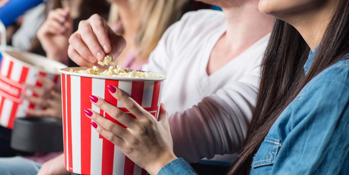 Biobesökare förvånades över smaken på sina popcorn: Då avbröts ...